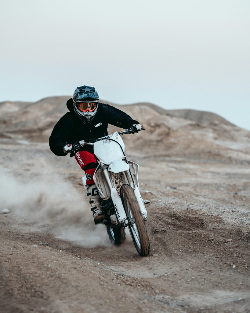 Strapless Dirt Bike Transport: A Comprehensive Guide
